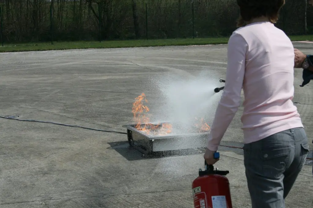 Formation à la sécurité incendie-formation incendie et SST- Sarthe